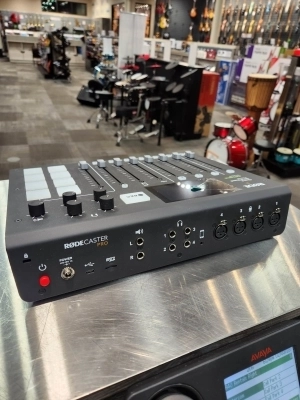 Gear Hunter | Rode - RODECASTER PRO