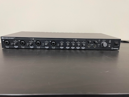 Gear Hunter | Steinberg - UR816C