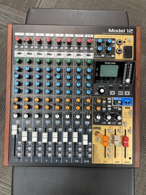 Gear Hunter | Tascam - MODEL 12