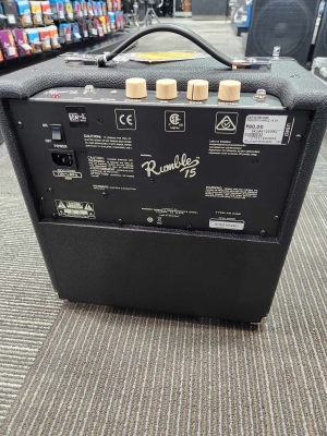 Gear Hunter | Fender - RUMBLE 15 V3