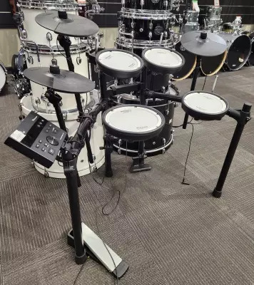 Gear Hunter | Roland TD-07 V Drum Kit