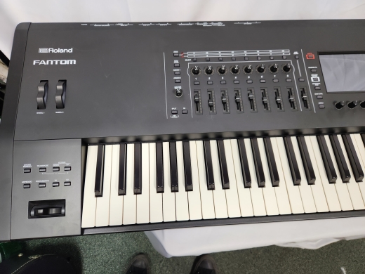 Gear Hunter | Roland - FANTOM-8