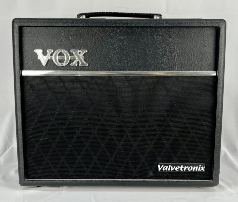 Gear Hunter | Vox - VT20X