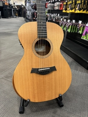 Gear Hunter | Taylor Guitars - ACADEMY 12E V2