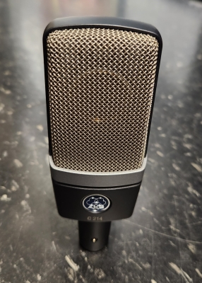Gear Hunter | AKG - C214 AKG