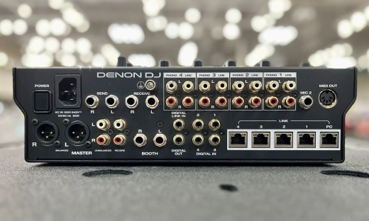 Gear Hunter | Denon - X1800 Prime