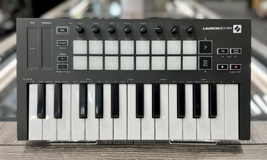 Gear Hunter | Novation - Launchkey Mini