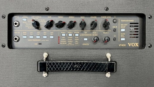 Gear Hunter | Vox - VT40X