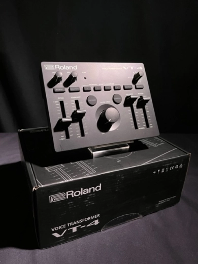 Gear Hunter | Roland - VT-4