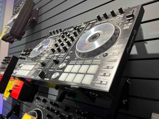 Gear Hunter | Pioneer DDJ-SR2