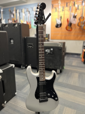 Gear Hunter | FENDER BOXER STRAT HH RN INCA SILVER