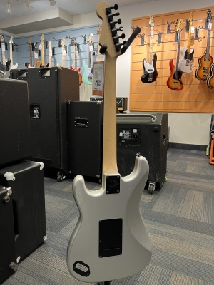 Gear Hunter | FENDER BOXER STRAT HH RN INCA SILVER