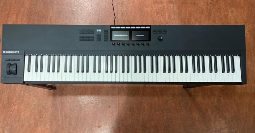 Gear Hunter | Native Instruments KONTROL S88 MK2