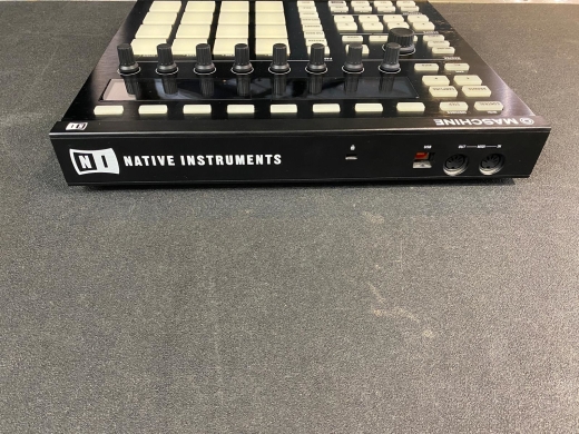Gear Hunter | Native Instruments MASCHINE MK2 Black