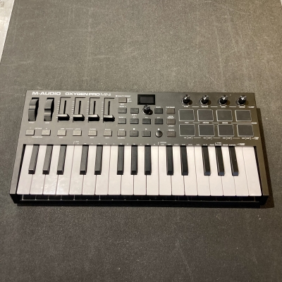 Gear Hunter | M-Audio - OXYGEN PRO MINI
