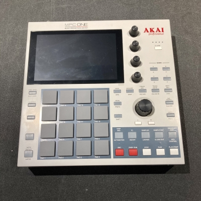 Gear Hunter | Akai - MPC ONE RETRO