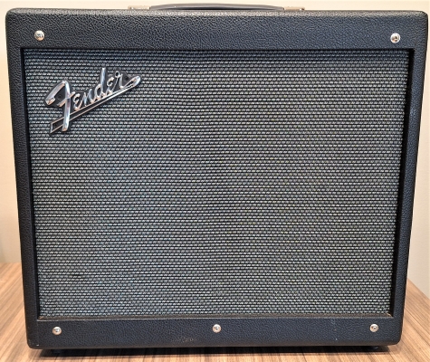 Gear Hunter | Fender - MUSTANG GTX50