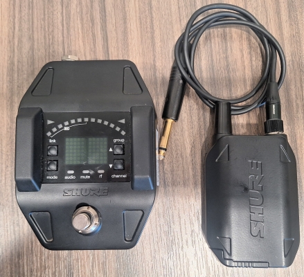 Gear Hunter | Shure - GLXD16-Z2 Wireless Guitar System