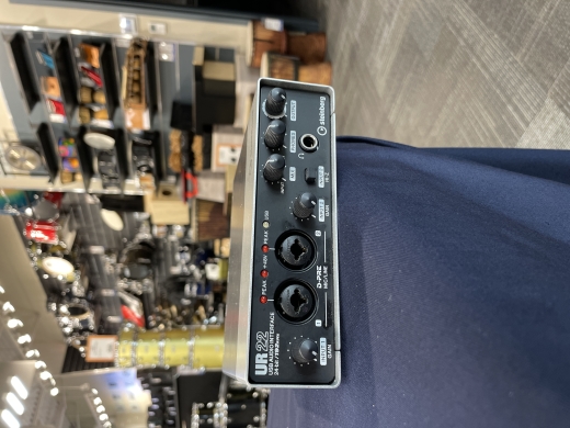 Gear Hunter | Steinberg - UR22C