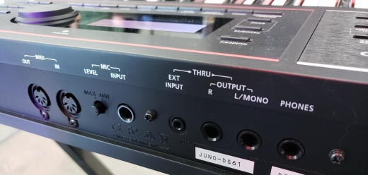 Gear Hunter | Roland JUNO-DS 61 Performance Synthesizer