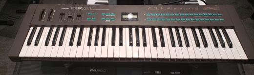 Gear Hunter | Yamaha DX21 FM Synthesizer