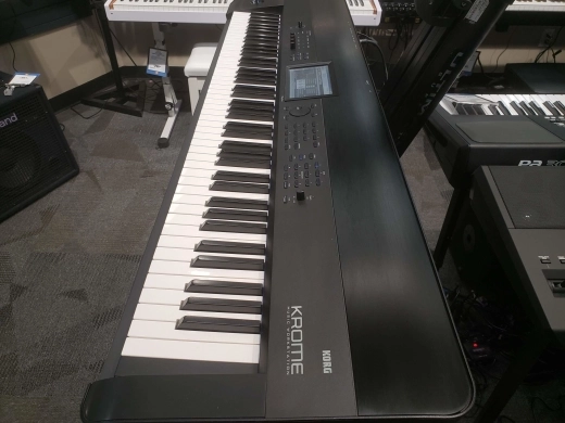 Gear Hunter | Korg Krome 88 Music Workstation