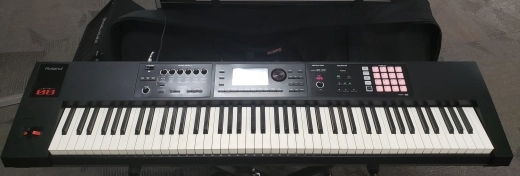 Gear Hunter | Roland FA-08 88-Note Music Workstation