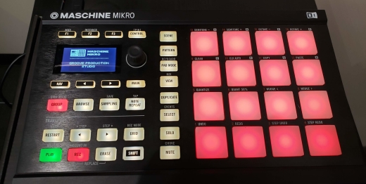 Gear Hunter | Native Instruments MIKRO MK2 Groove Production ...