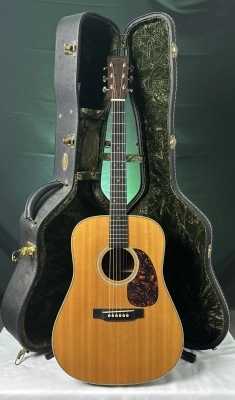 Martin Guitars - HD-28V Vintage Herringbone Dreadnought Guitar W/ Case
