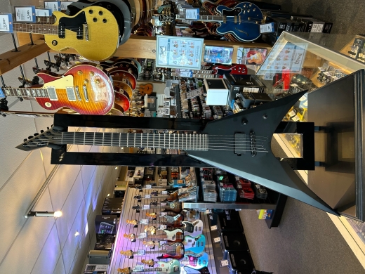 Gear Hunter | ESP Guitars - LARROWBKMBLKS