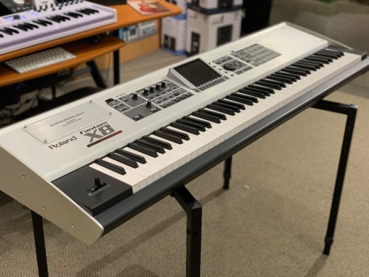 Gear Hunter | ROLAND FANTOM X8 WORKSTATION