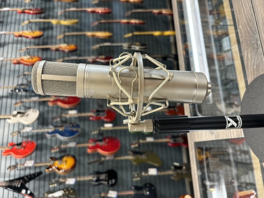 Gear Hunter | Apex 460 Multi-Pattern Studio Tube condenser Microphone