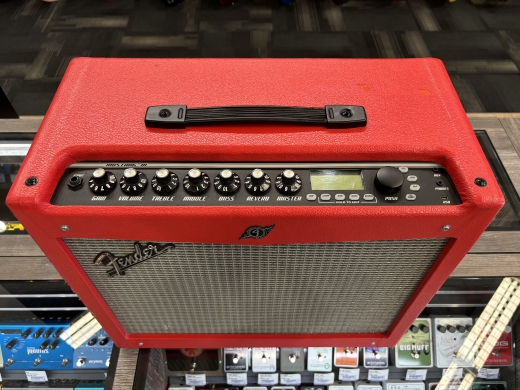 Gear Hunter | Fender - Mustang 3 Guitar Amp V2 - Red Tolex