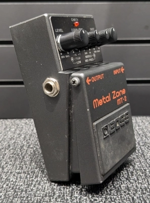 Gear Hunter | BOSS - MT-2 Metal Zone Pedal