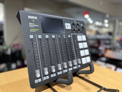 Gear Hunter | Rode - RODECASTER PRO