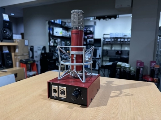 Gear Hunter | Avantone Pro AV-CV12 Tube Microphone