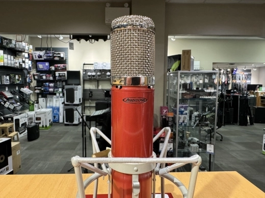 Gear Hunter | Avantone Pro AV-CV12 Tube Microphone
