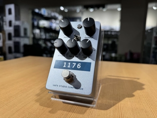 Gear Hunter | Universal Audio - UA-GPS-1176 Guitar Compressor Pedal