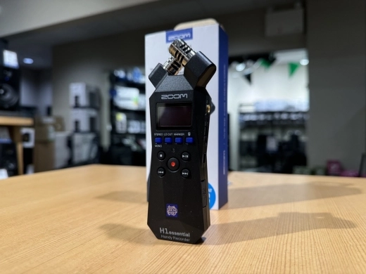 Gear Hunter | Zoom - H1ESSENTIAL