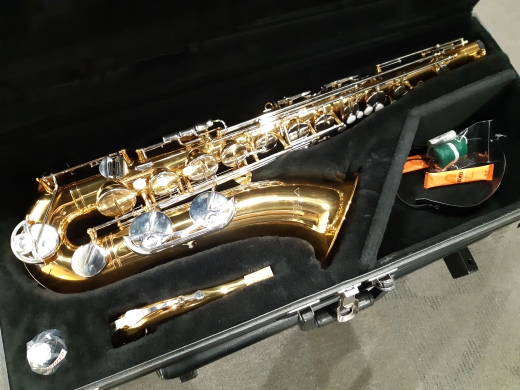 Gear Hunter | Vito Student Tenor Sax Outfit