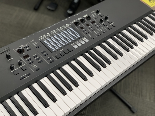 Gear Hunter | Vox - Re-Issue 73 Key Organ with V861 Pedal - Black