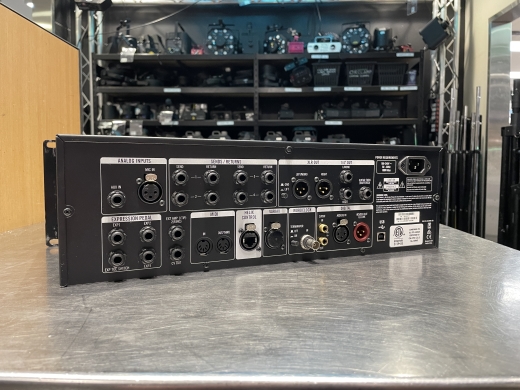 Gear Hunter | Line 6 - HELIX-RACK