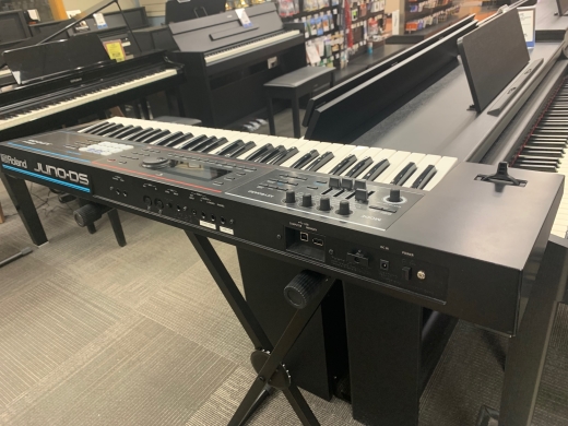 Gear Hunter | Roland - JUNO-DS 61