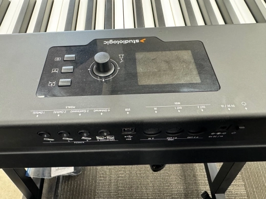 Gear Hunter | Studio Logic - SL-88-STUDIO