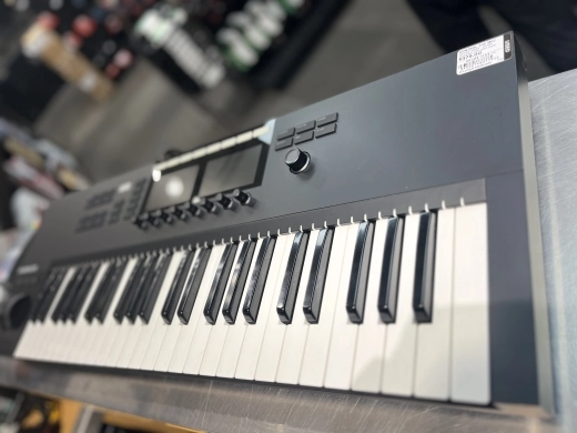 Gear Hunter | Native Instruments - KONTROL S49 MK2