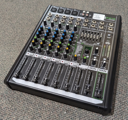 Gear Hunter | Mackie - PROFX8 V2