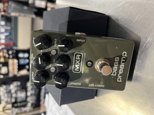 Gear Hunter | MXR - M81 BASS PREAMP