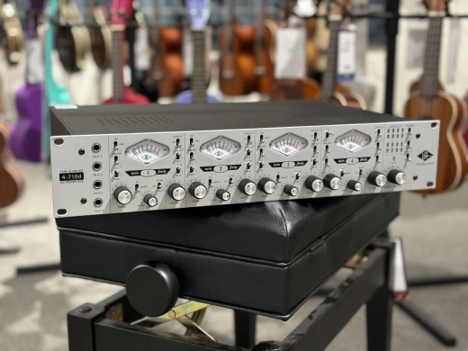 Gear Hunter | Universal Audio - 4-710D