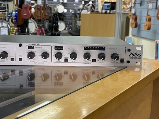 Gear Hunter | dbx - 266XS