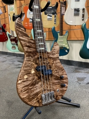Gear Hunter | Alber 4 String P Bass